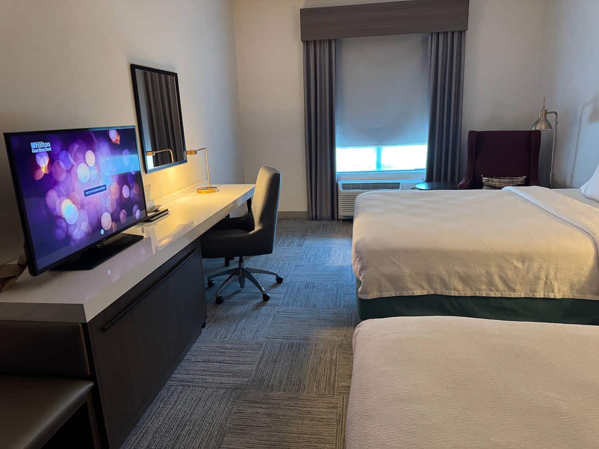 Where to Stay in Seattle Before a Cruise: 17 Best Hotels and 5 Areas